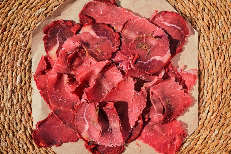 PASTRAMI: Conheça o tradicional preparo de carne defumada que tem ...
